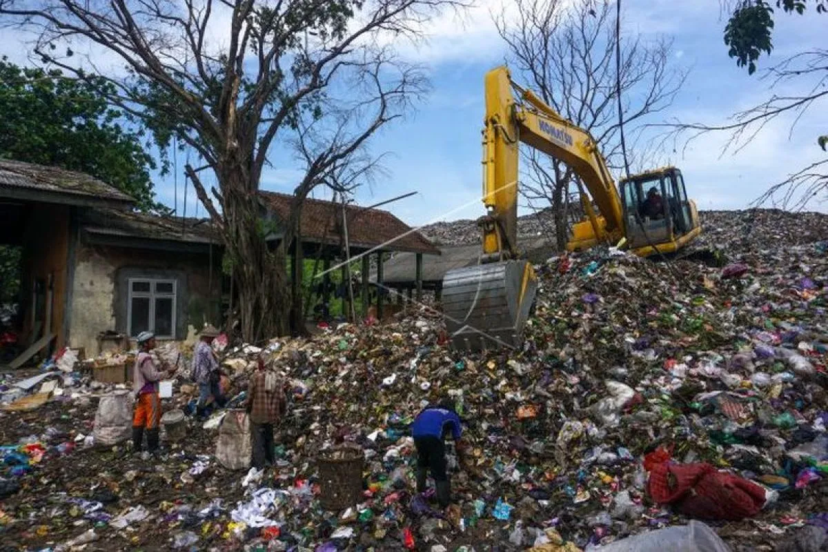 Kementerian Lingkungan Hidup dan Kehutanan Akan Tutup 306 TPA Open ...